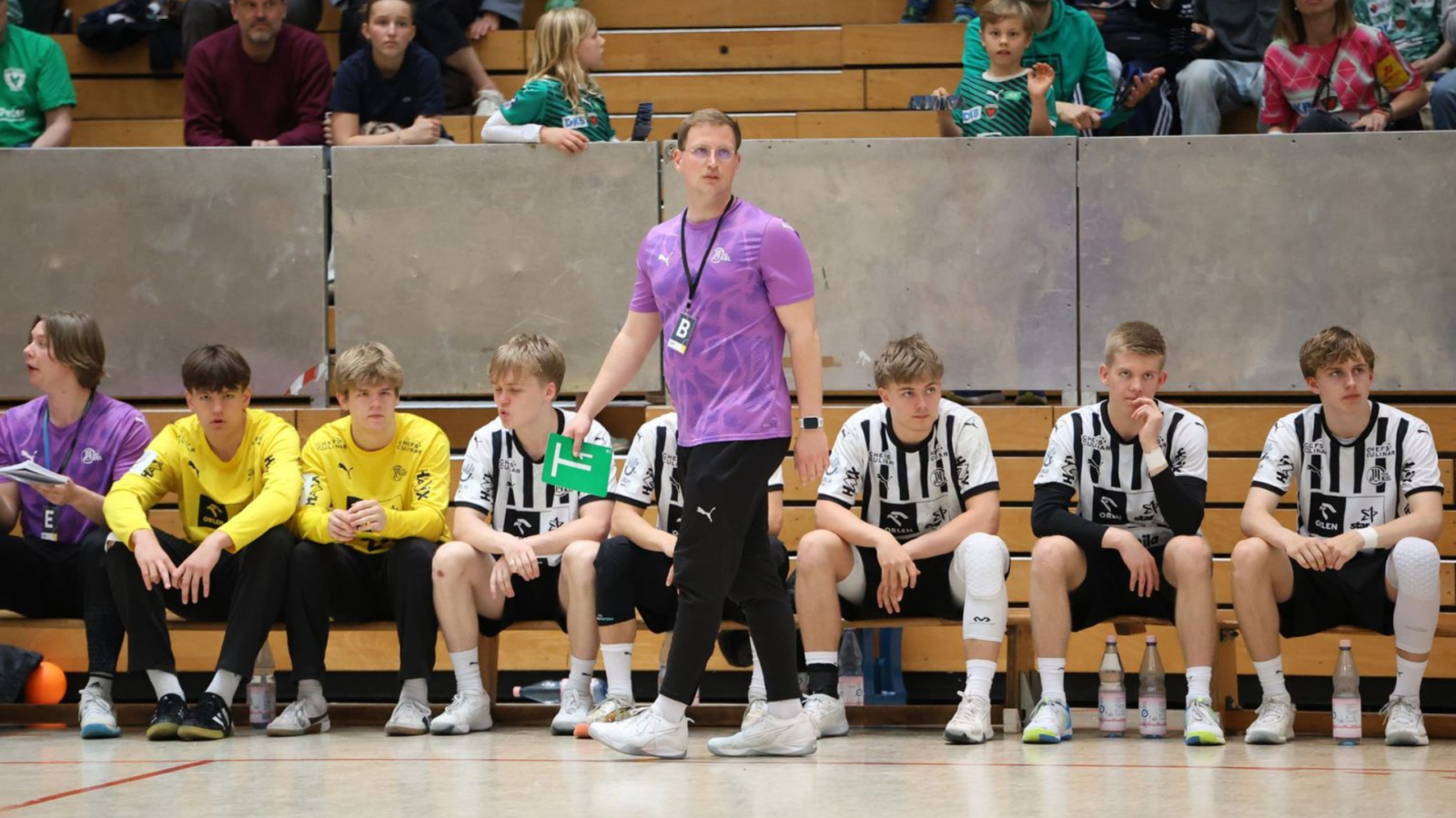 Felix Höppner ist Handball-Deutschlands „Nachwuchstrainer der Saison ...
